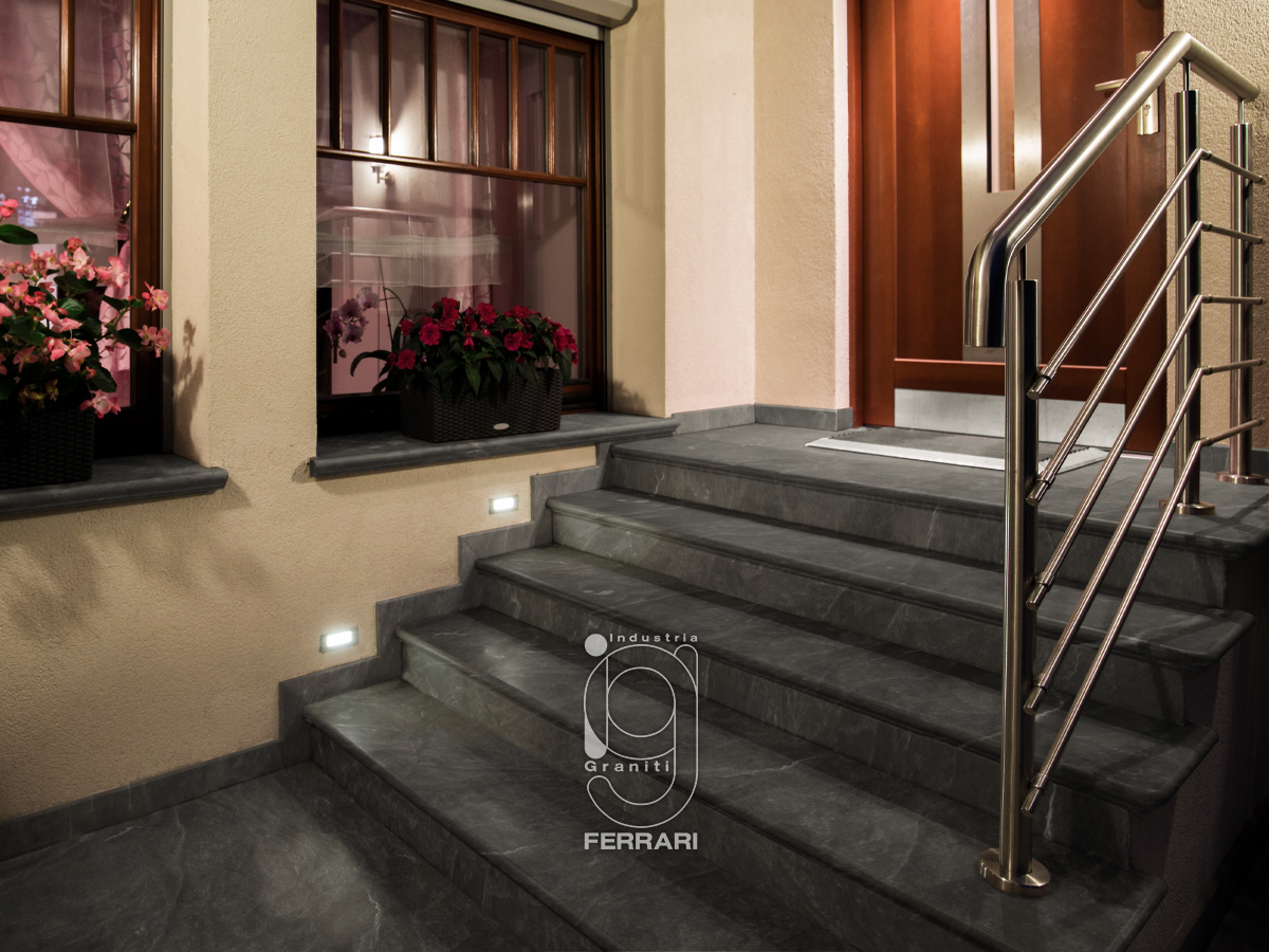 Scale | Ferrari Graniti